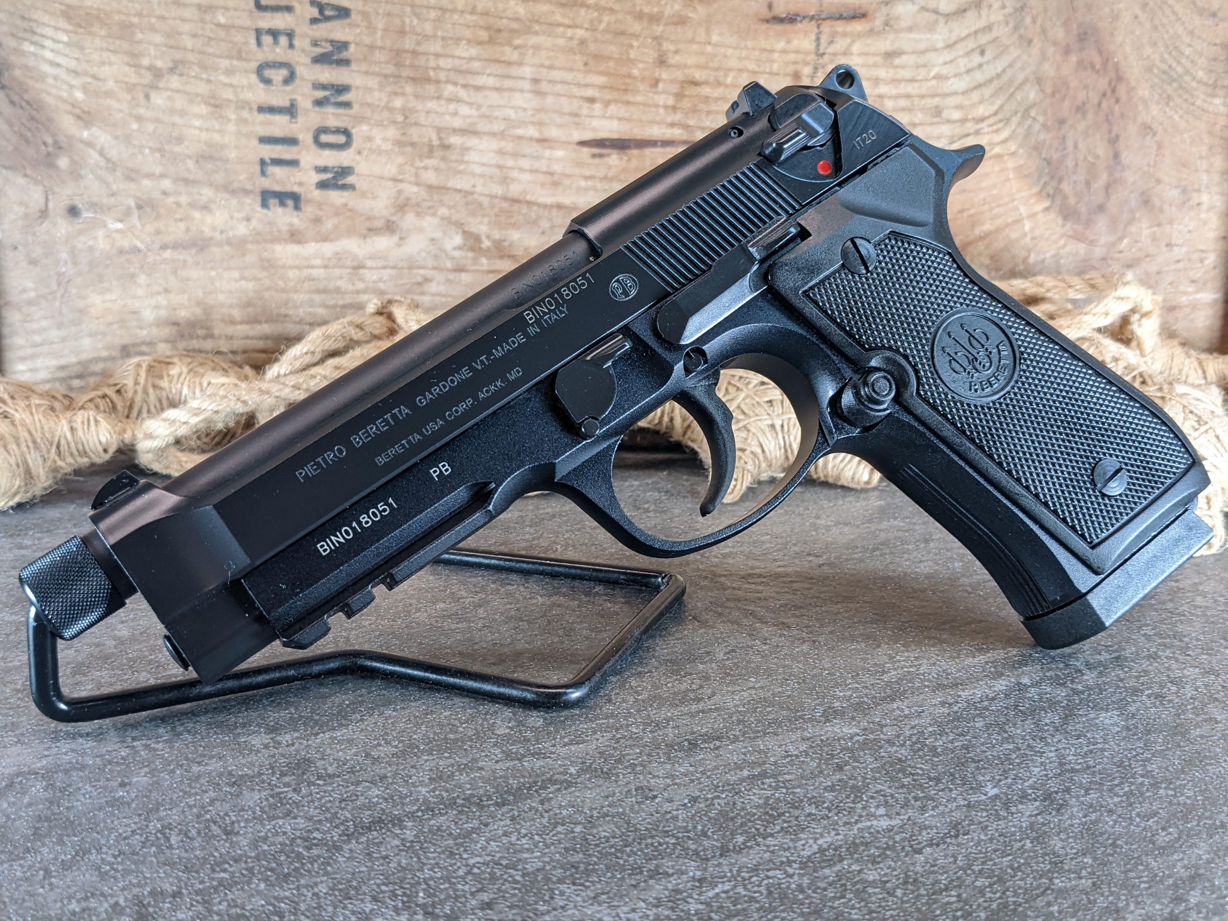 Pre-Owned Beretta 92A1 9mm - harveysauctions.com