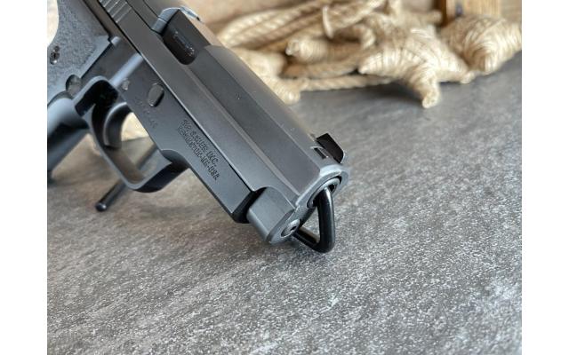 Sig Sauer P229 M11-A1 Compact 3.9" 9mm, in original case - Pre-Owned ...