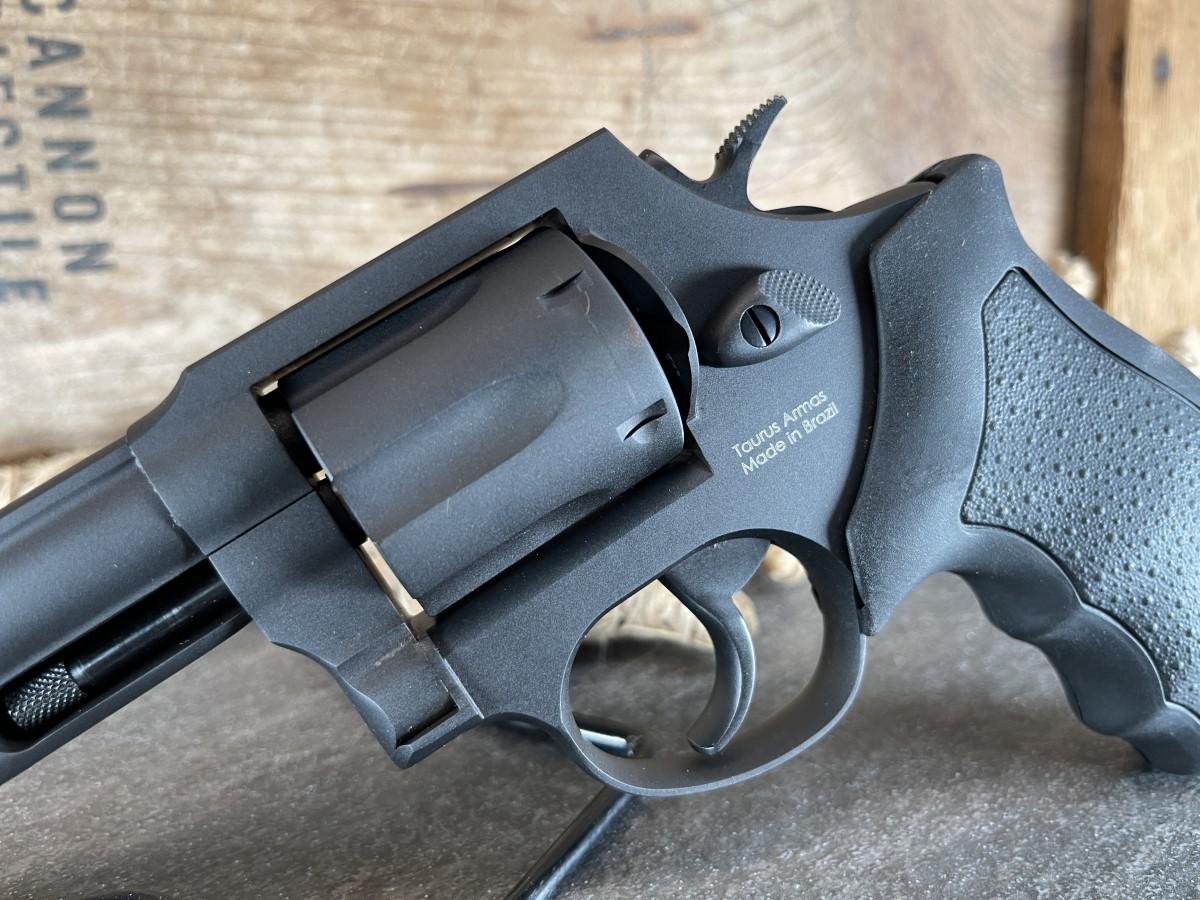 Taurus Model 82 4” .38 Special - NEW! - harveysauctions.com