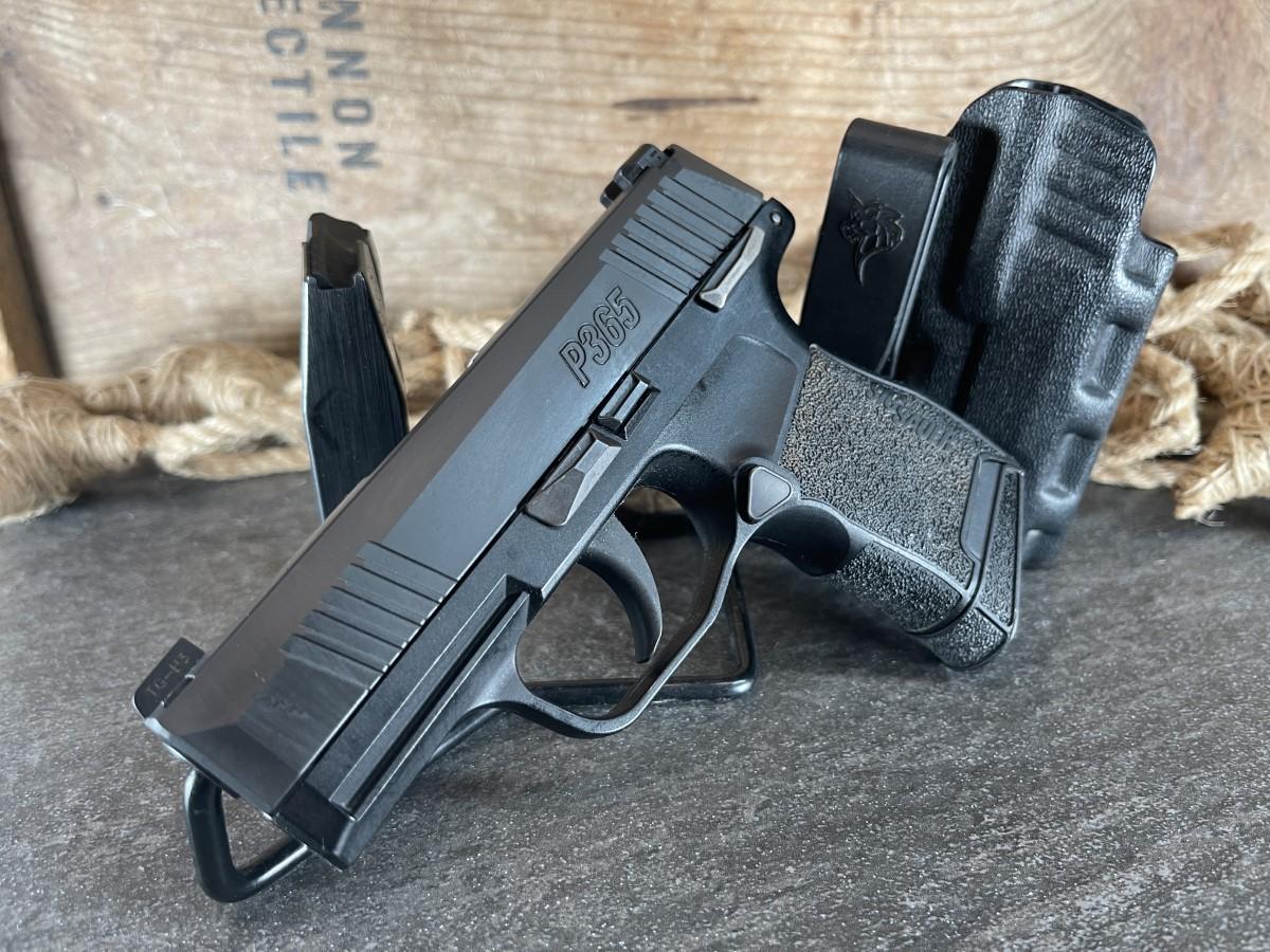 Sig Sauer P365 3” 9mm, in soft case - Pre-Owned - harveysauctions.com