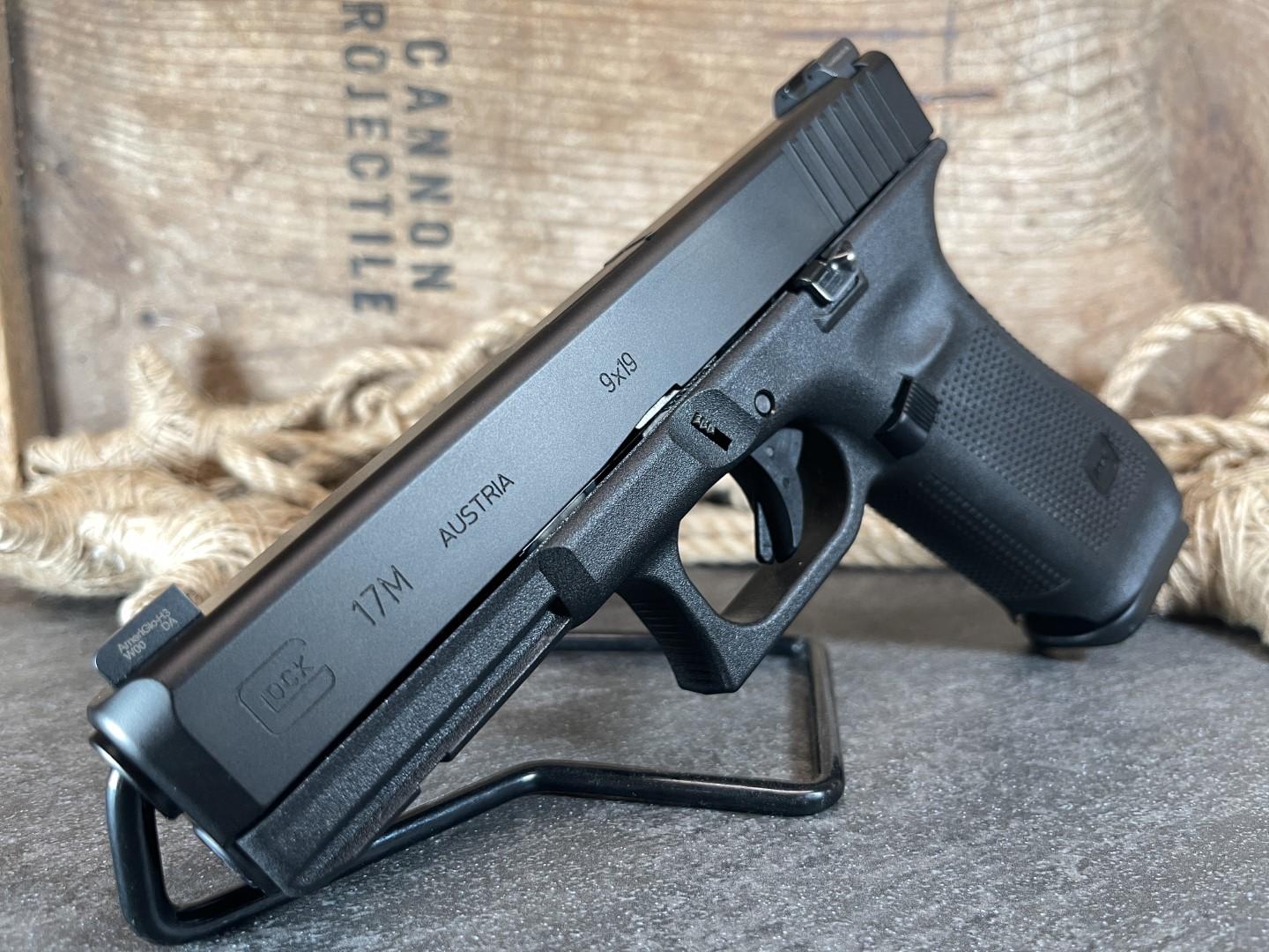 Glock 17M 4" FBI Issue 9mm, in Original Case - Pre-Owned ...