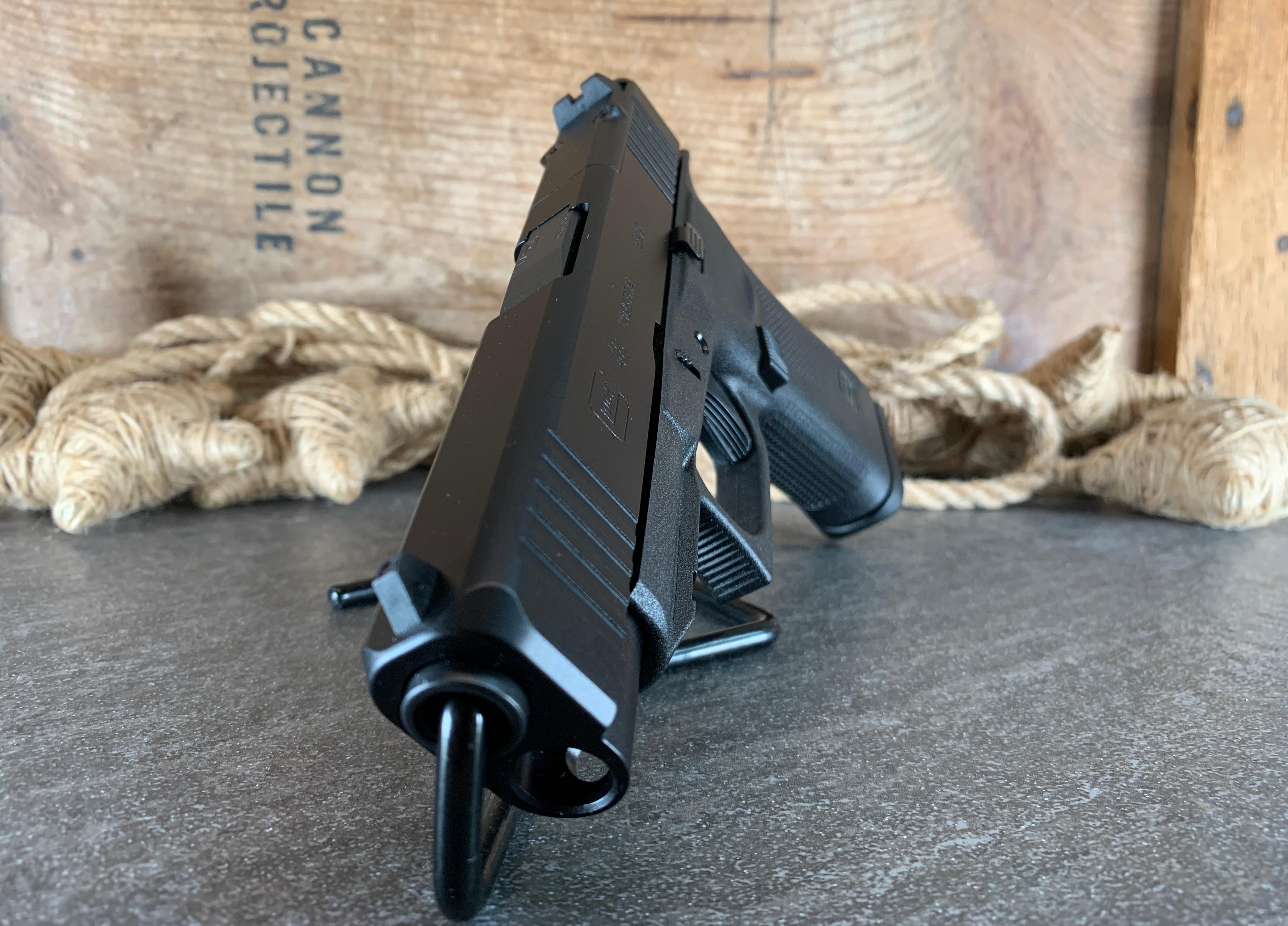 Pre-owned Glock 48 9mm In Hard Case - harveysauctions.com