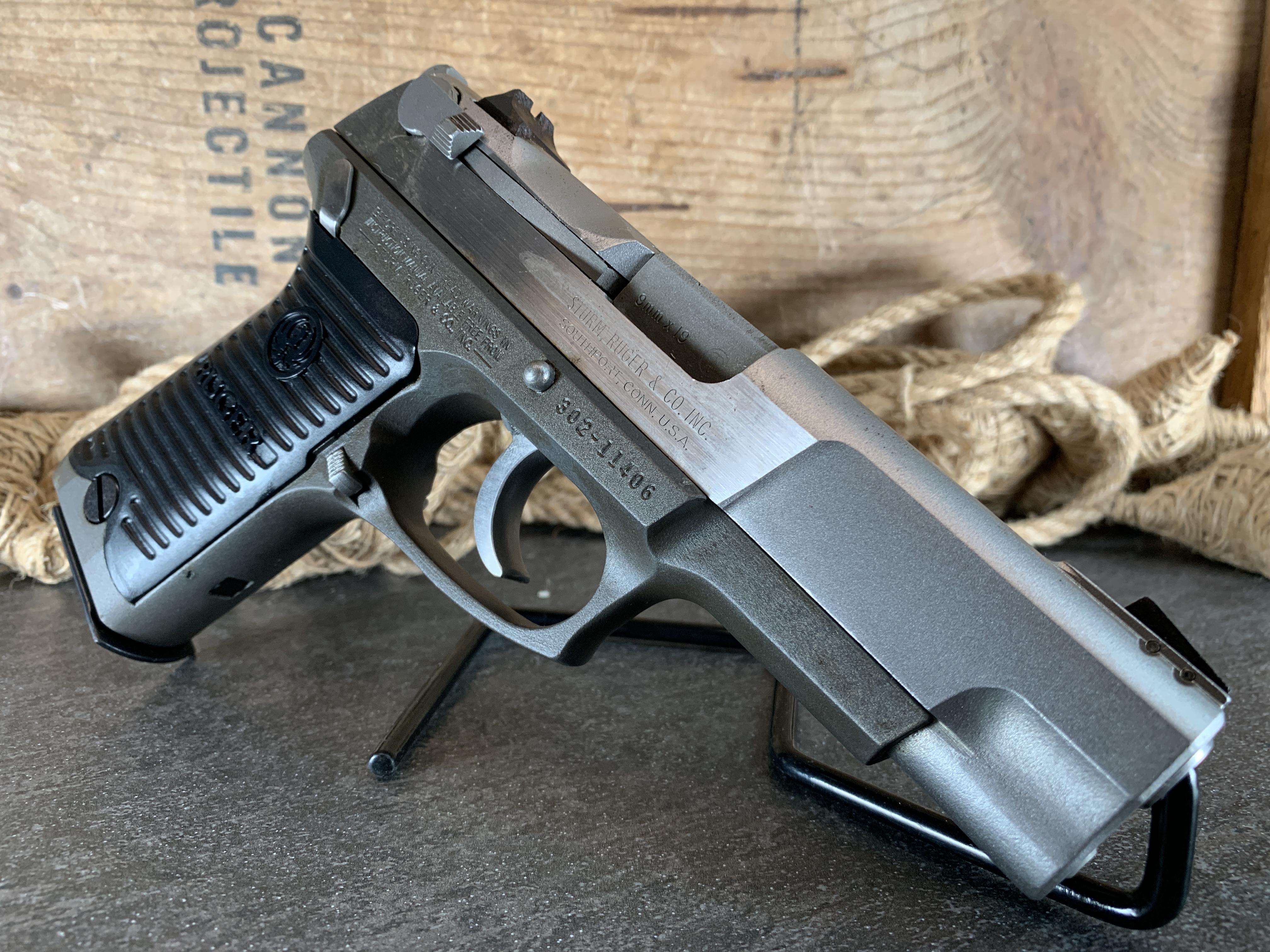 Pre-owned Ruger P85 9mm In Hard Case - harveysauctions.com