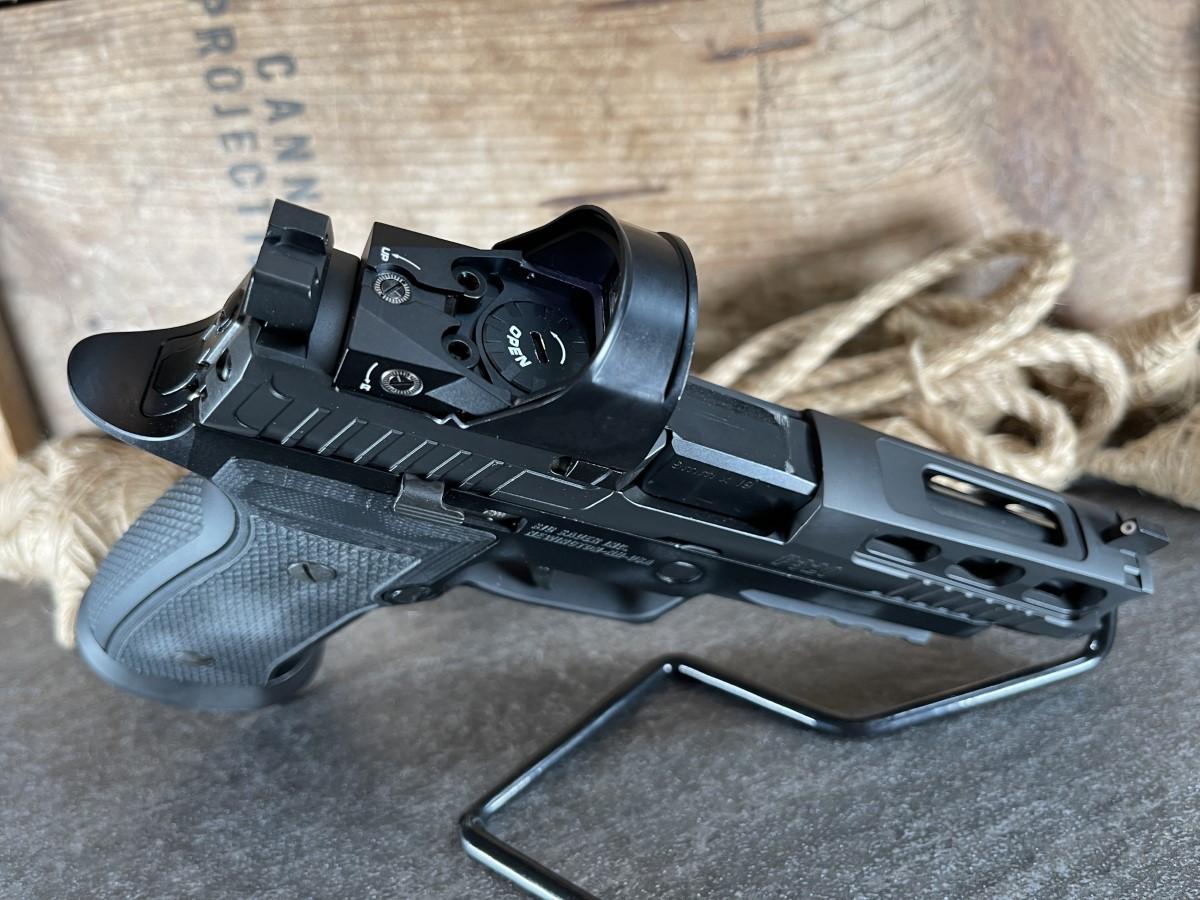 Sig Sauer P320 AXG Pro 4.7" 9mm w/ red dot optic, in original case ...