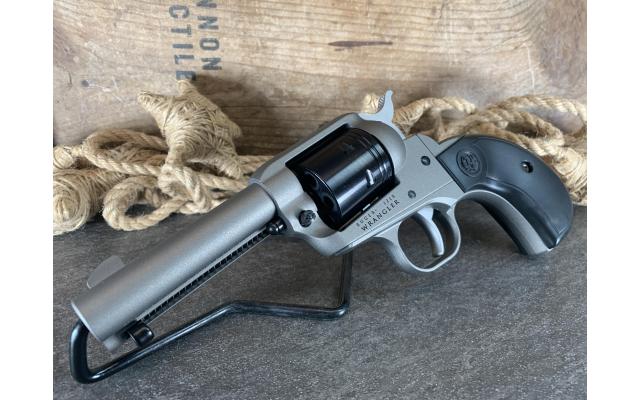 New Ruger Wrangler Birdshead .22lr - harveysauctions.com