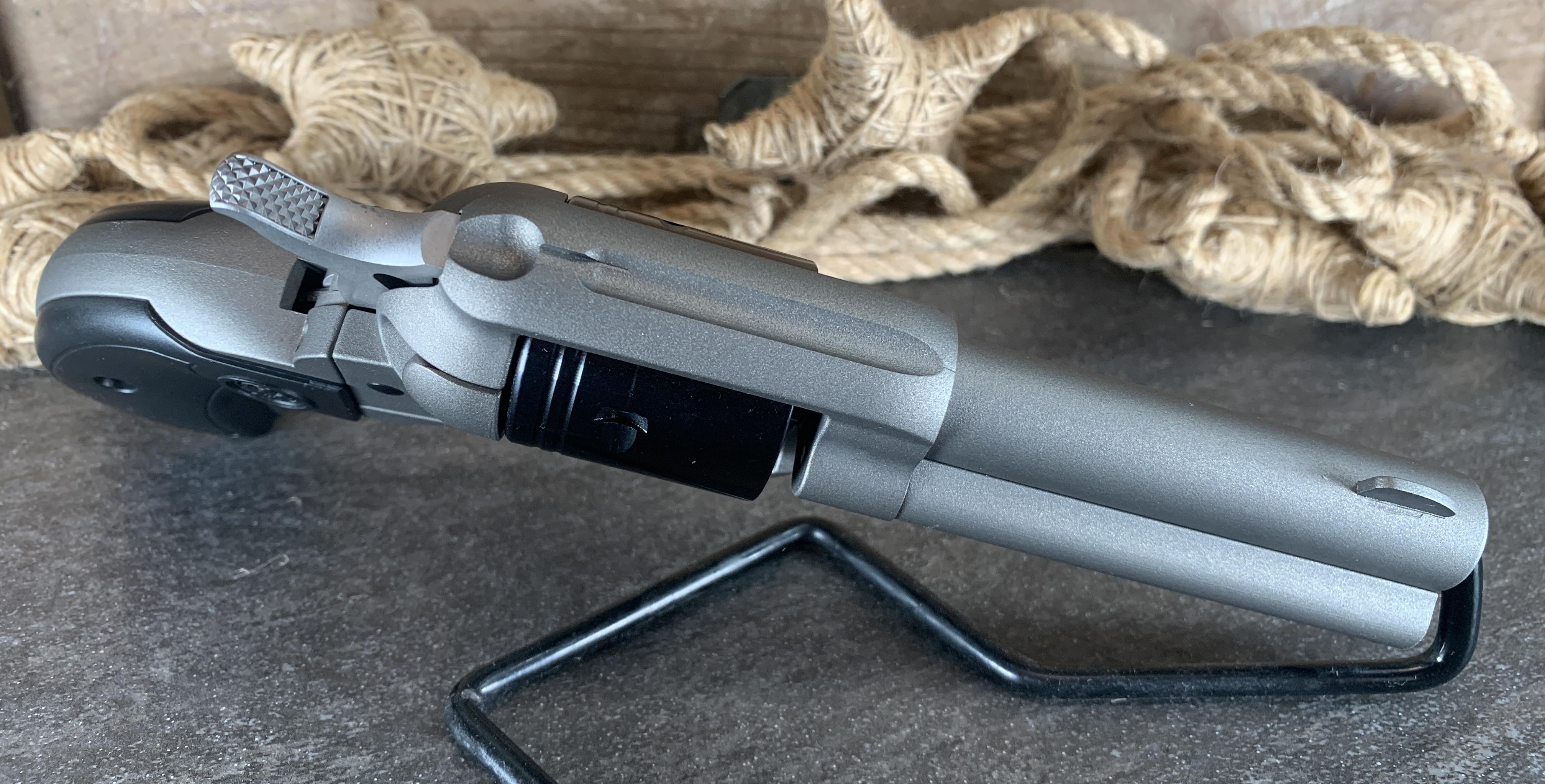 New Ruger Wrangler Birdshead .22lr - harveysauctions.com