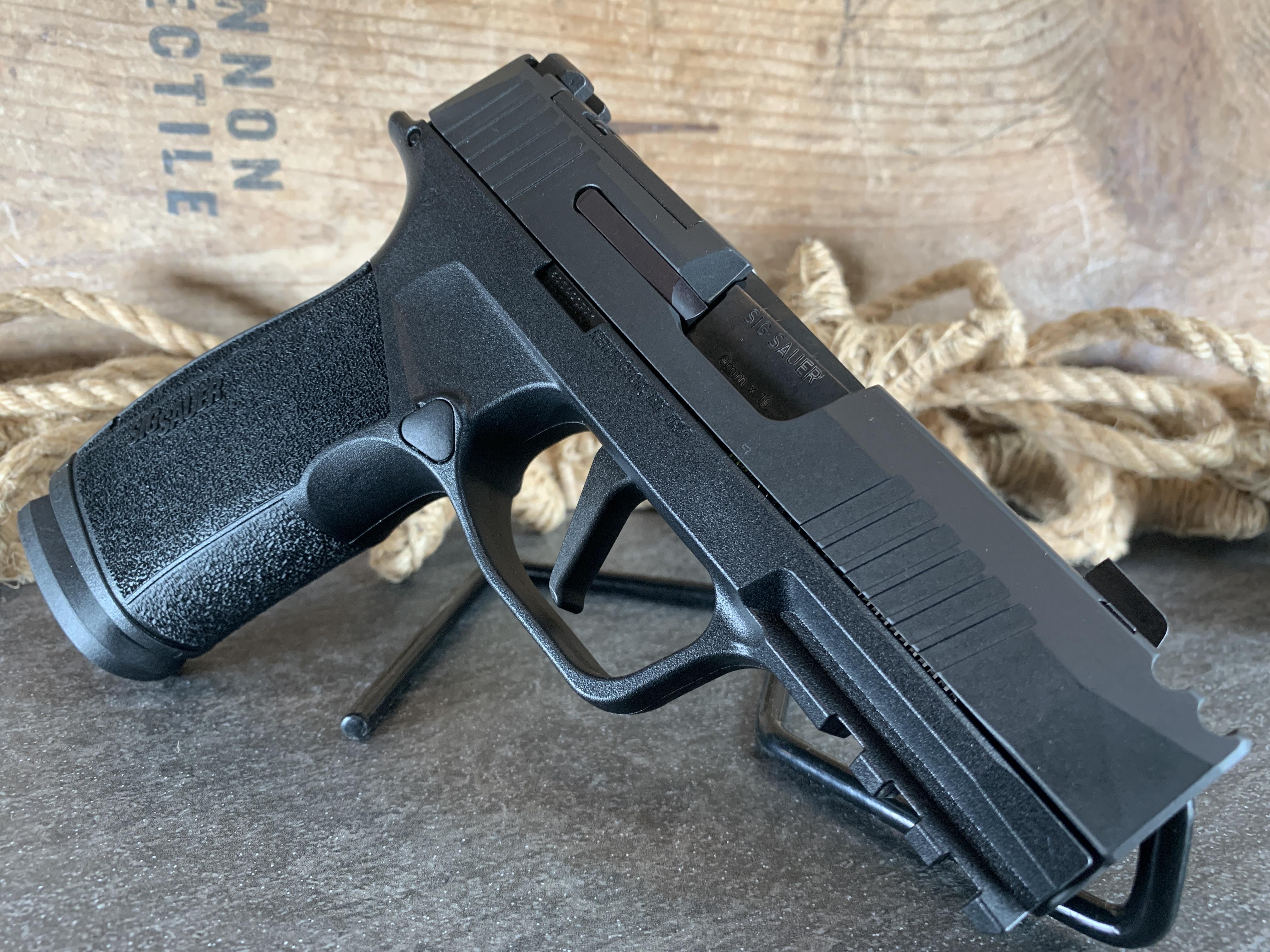 New Sig Sauer P365 X-Macro Comp 9mm - harveysauctions.com