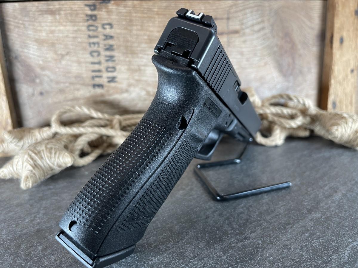 Pair of Consecutively Serialized Glock 40 Gen 4 MOS 6.02" 10mm - NEW ...