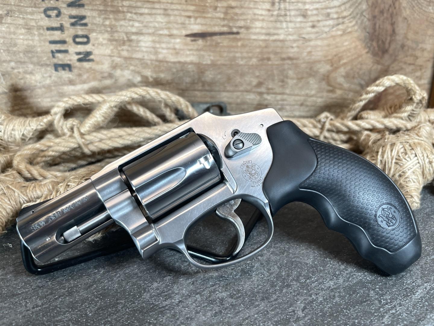 Smith & Wesson Model 640 2" .357MAG, Stainless - NEW - harveysauctions.com