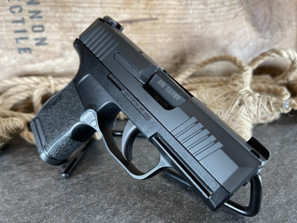 Sig Sauer P365 Micro Compact 3.1" 9mm, in original case - Pre-Owned ...