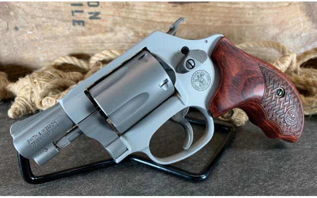 New Smith & Wesson 637 PC .38spl - harveysauctions.com