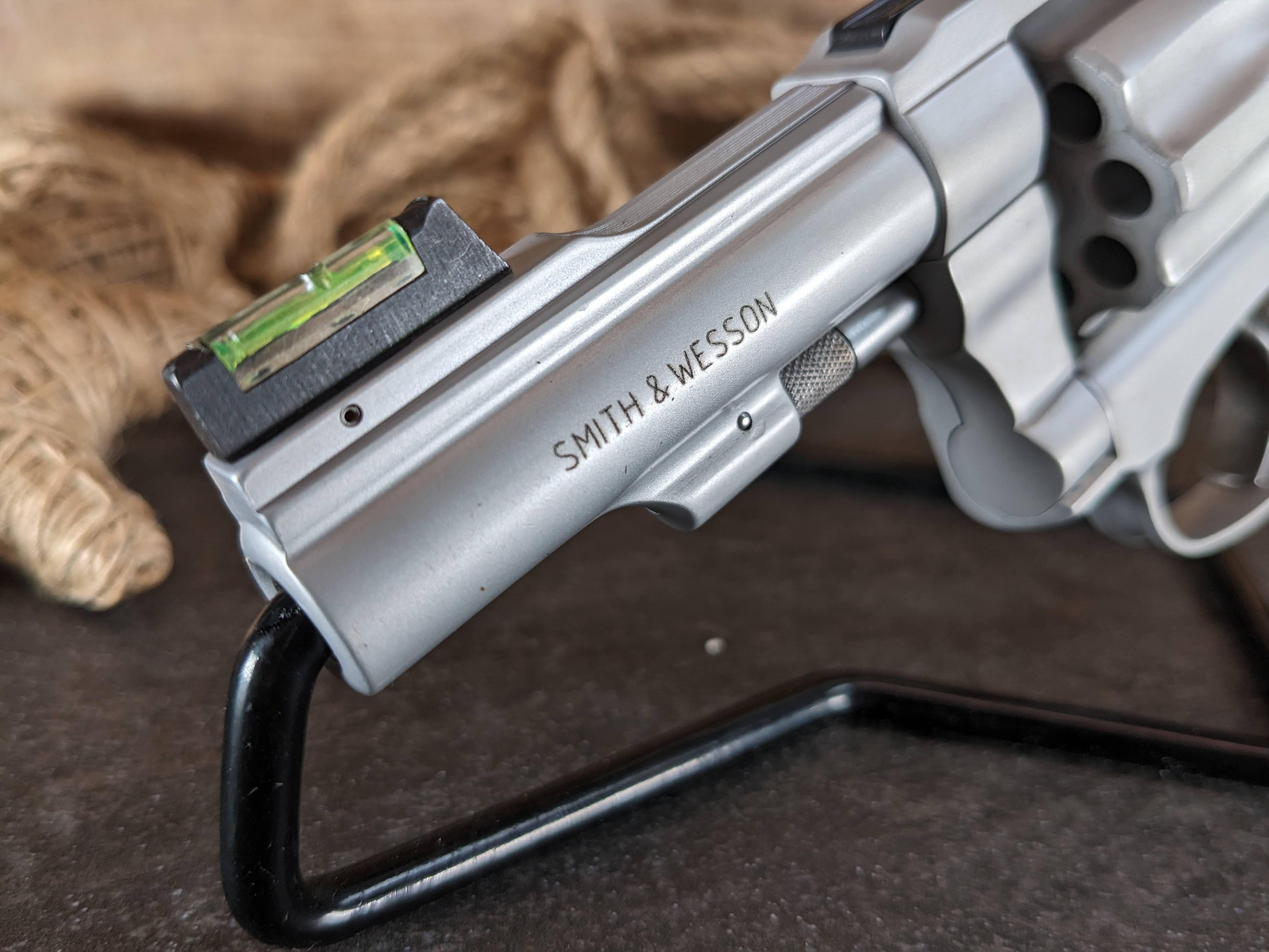 New Smith & Wesson M317 Airlite .22LR - harveysauctions.com