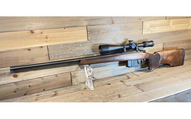 CZ 557 Varmint 25.6" .243WIN, in original box w/ Carl Zeiss Conquest 6. ...