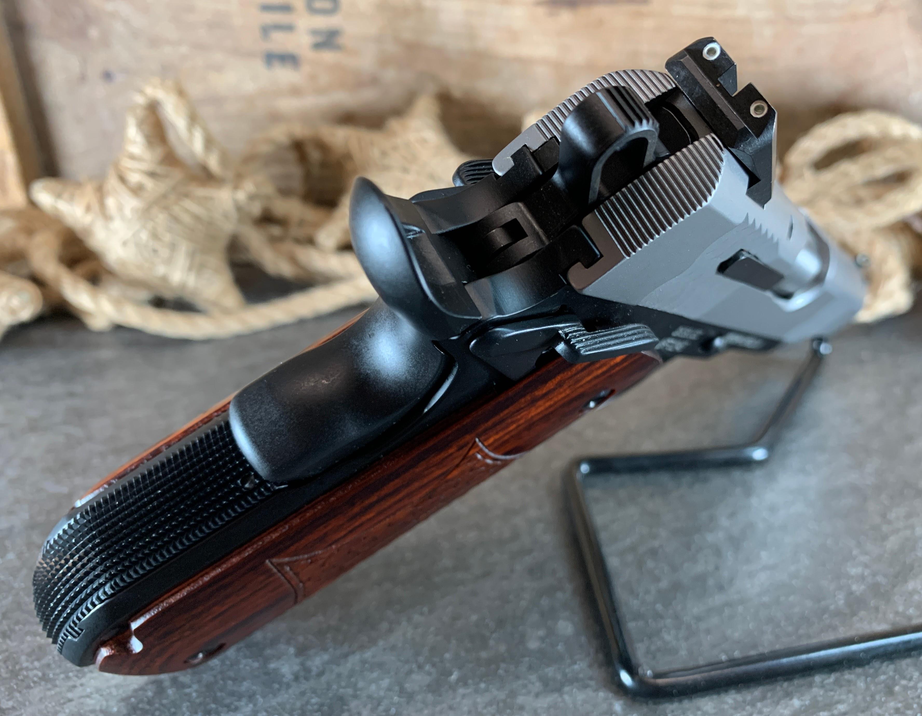 New Smith & Wesson SW1911SC E-Series .45acp - harveysauctions.com