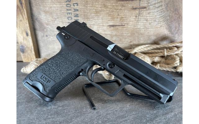 H&K USP V1 Variant 4.25" 9mm, in original case - NEW! - harveysauctions.com