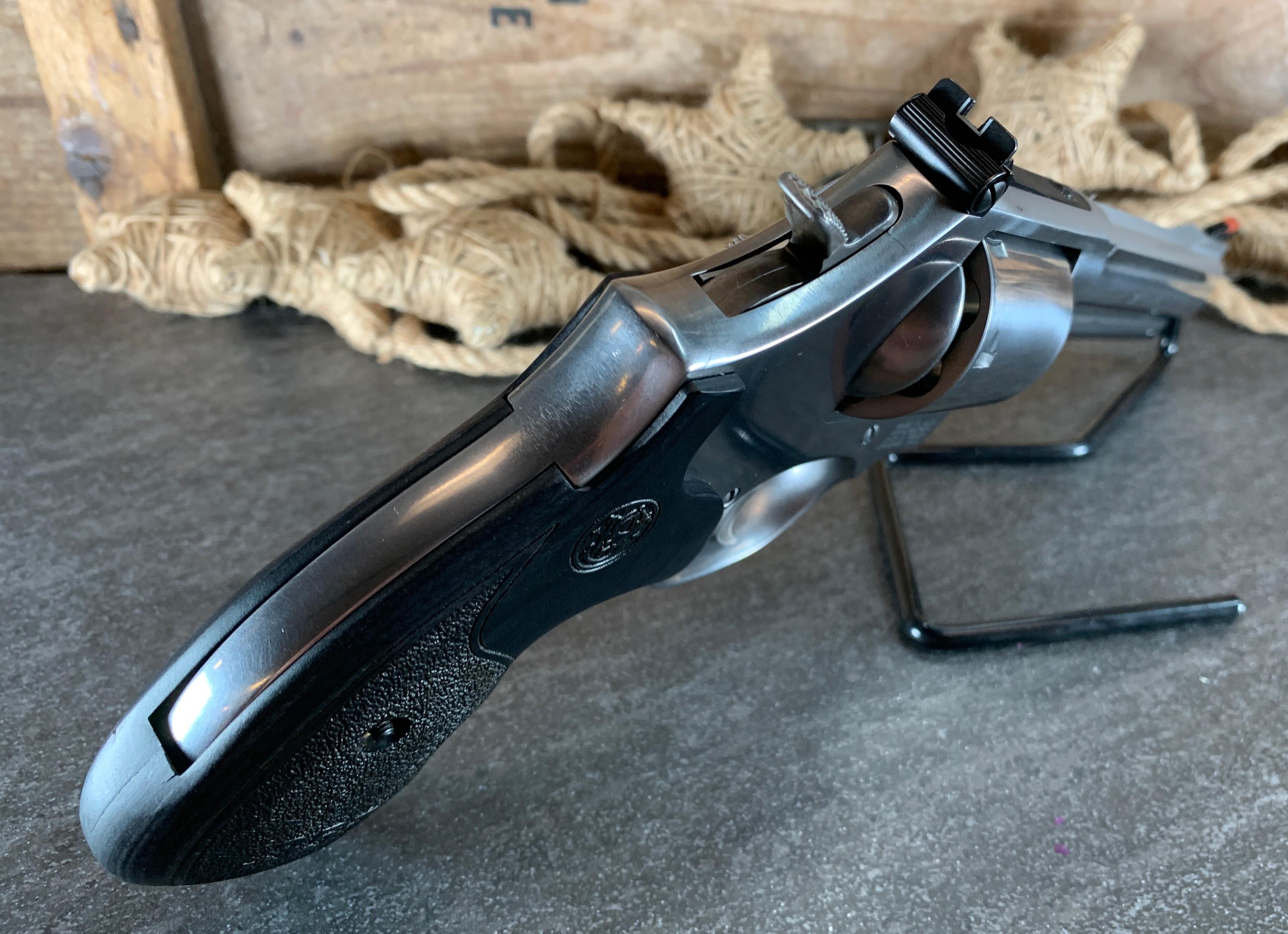 New Smith & Wesson 686 TALO .357Mag - harveysauctions.com