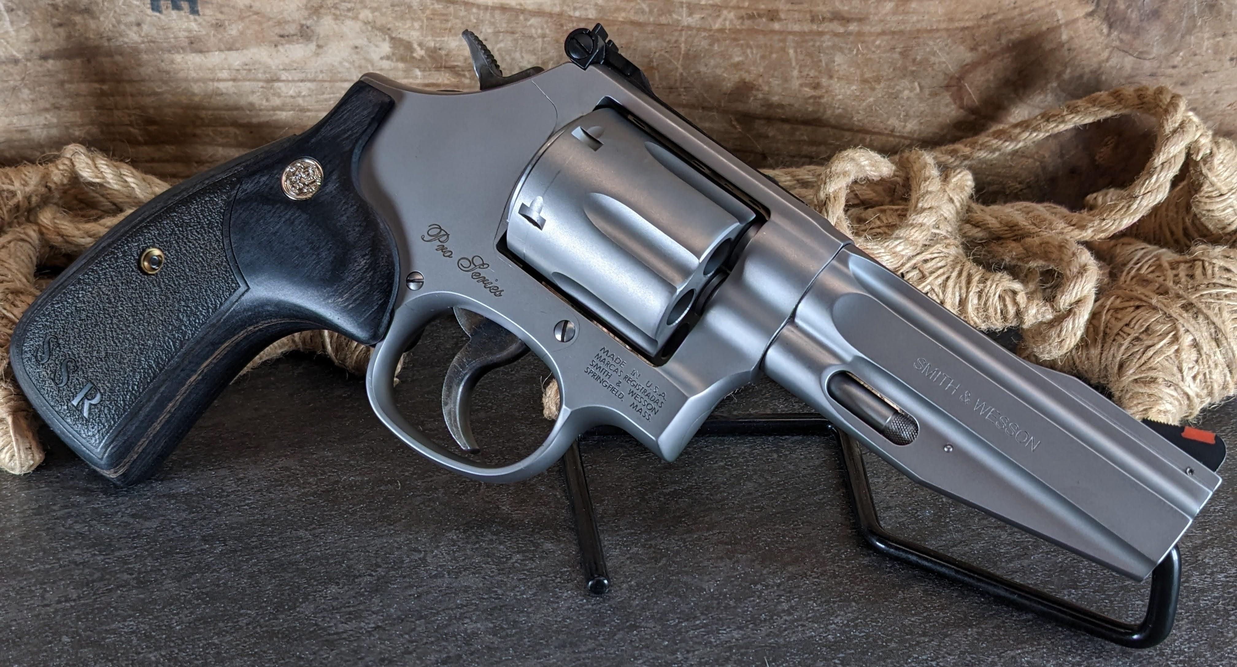 New Smith & Wesson 686 SSR Pro Series .357Magnum - harveysauctions.com