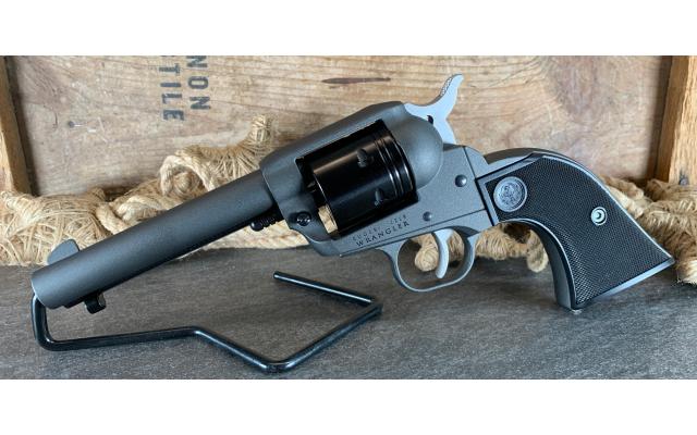 Pre-owned Ruger Wrangler .22lr In Box - harveysauctions.com