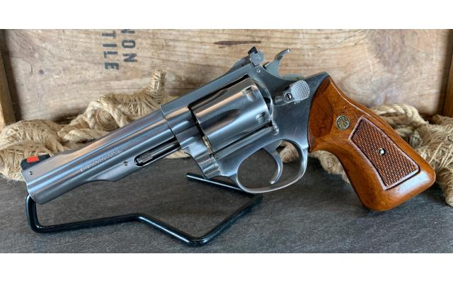 Pre-owned Rossi M518 .22lr In Soft Case - harveysauctions.com