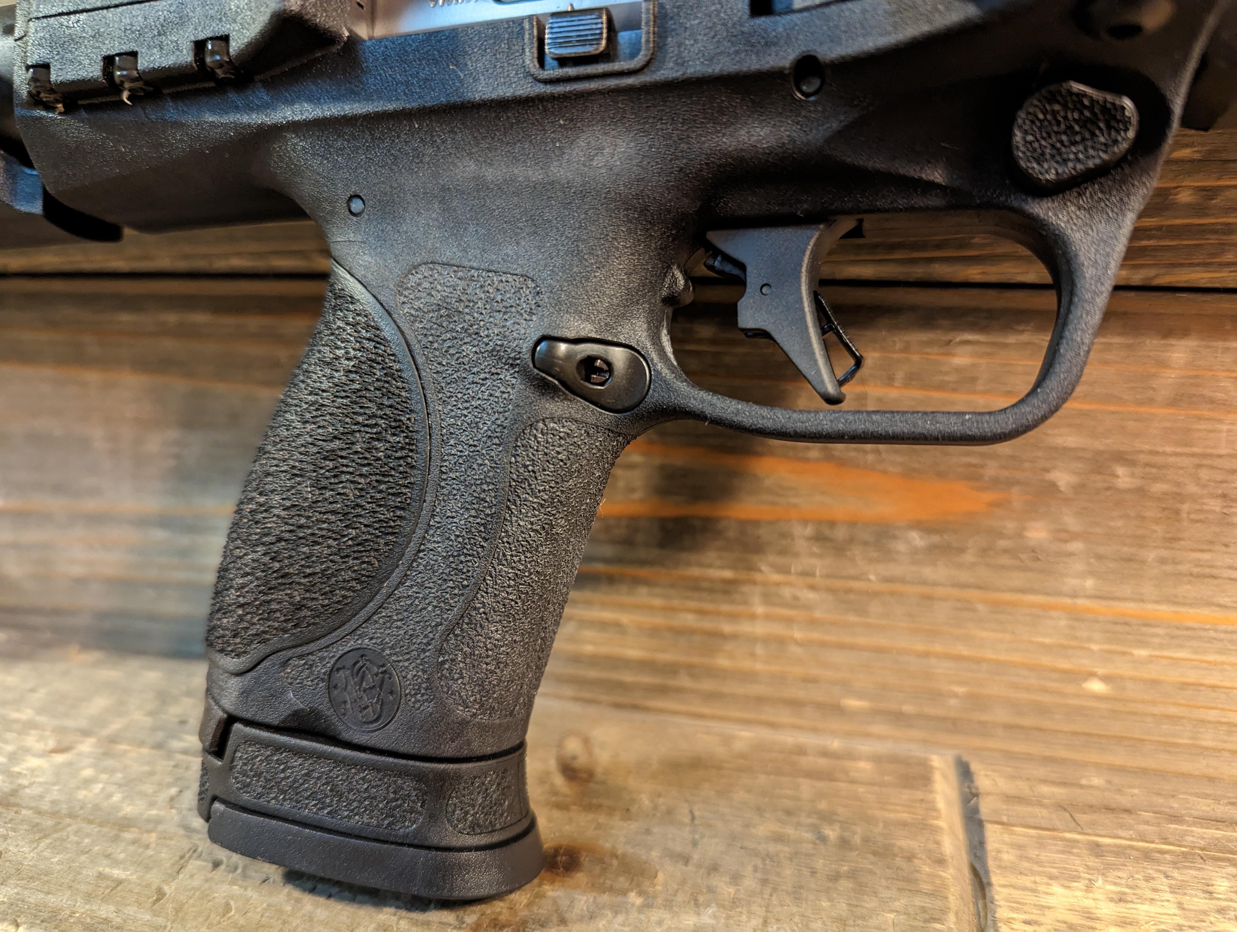 New Smith & Wesson FPC 9mm - harveysauctions.com