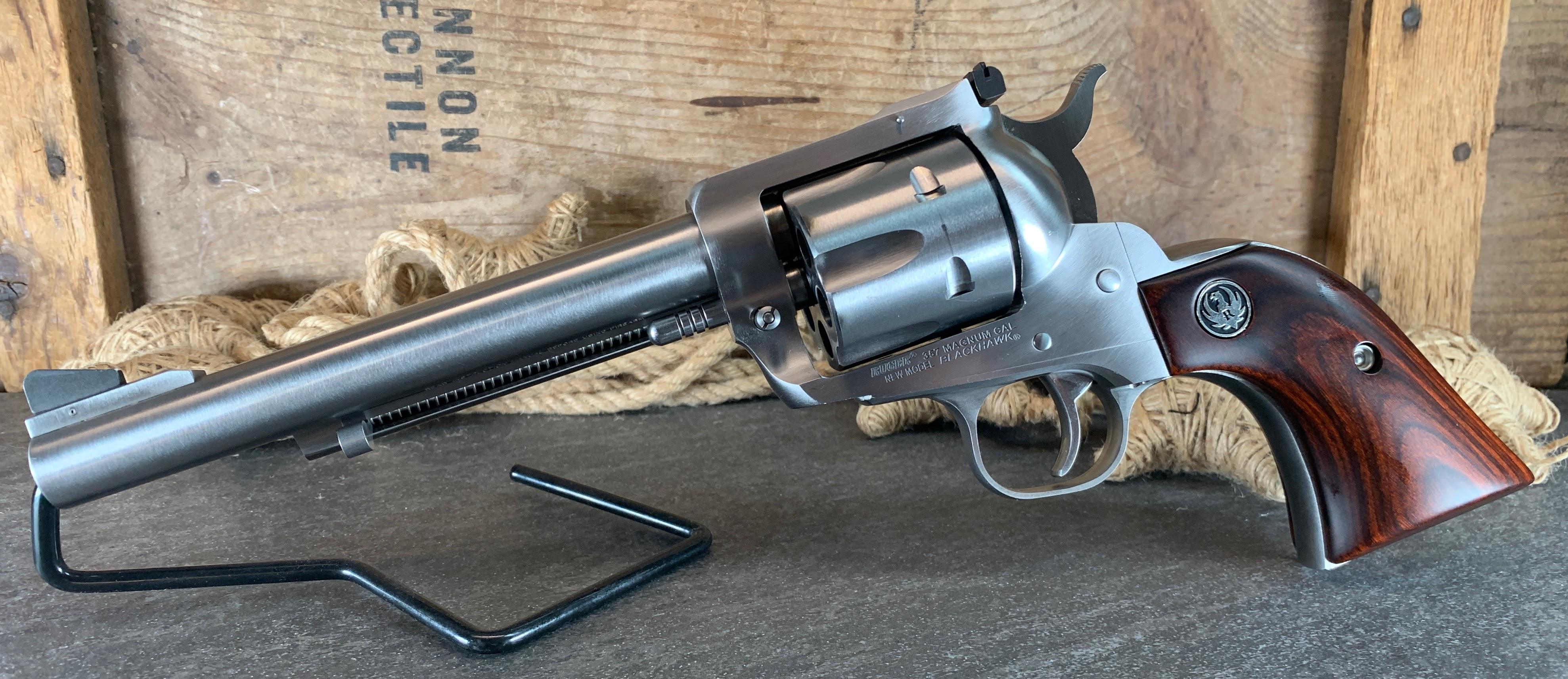 Pre-owned Ruger Blackhawk .357Mag In Hard Case - harveysauctions.com