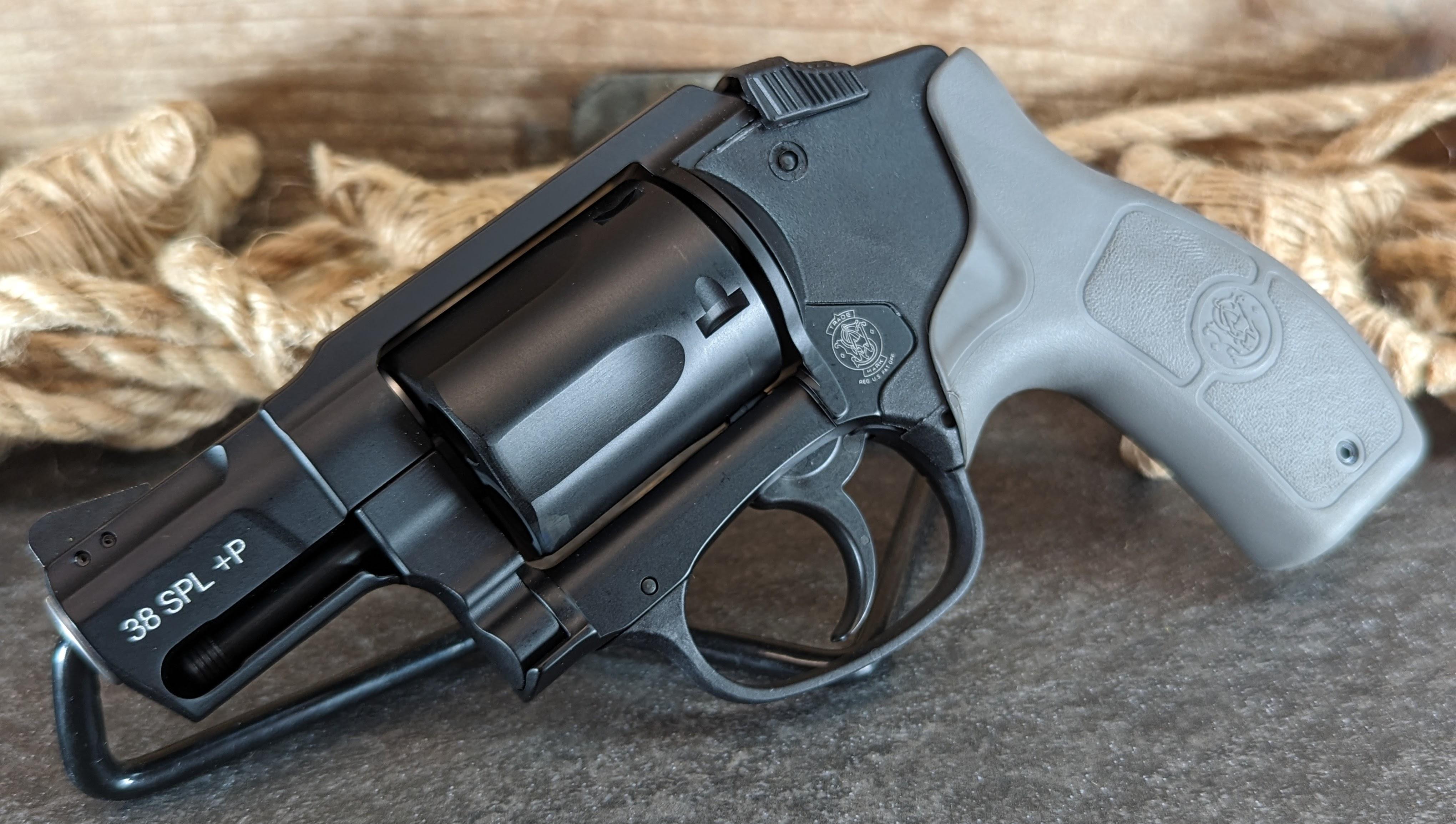 New Smith & Wesson M&P Bodyguard Gray .38Spl - harveysauctions.com