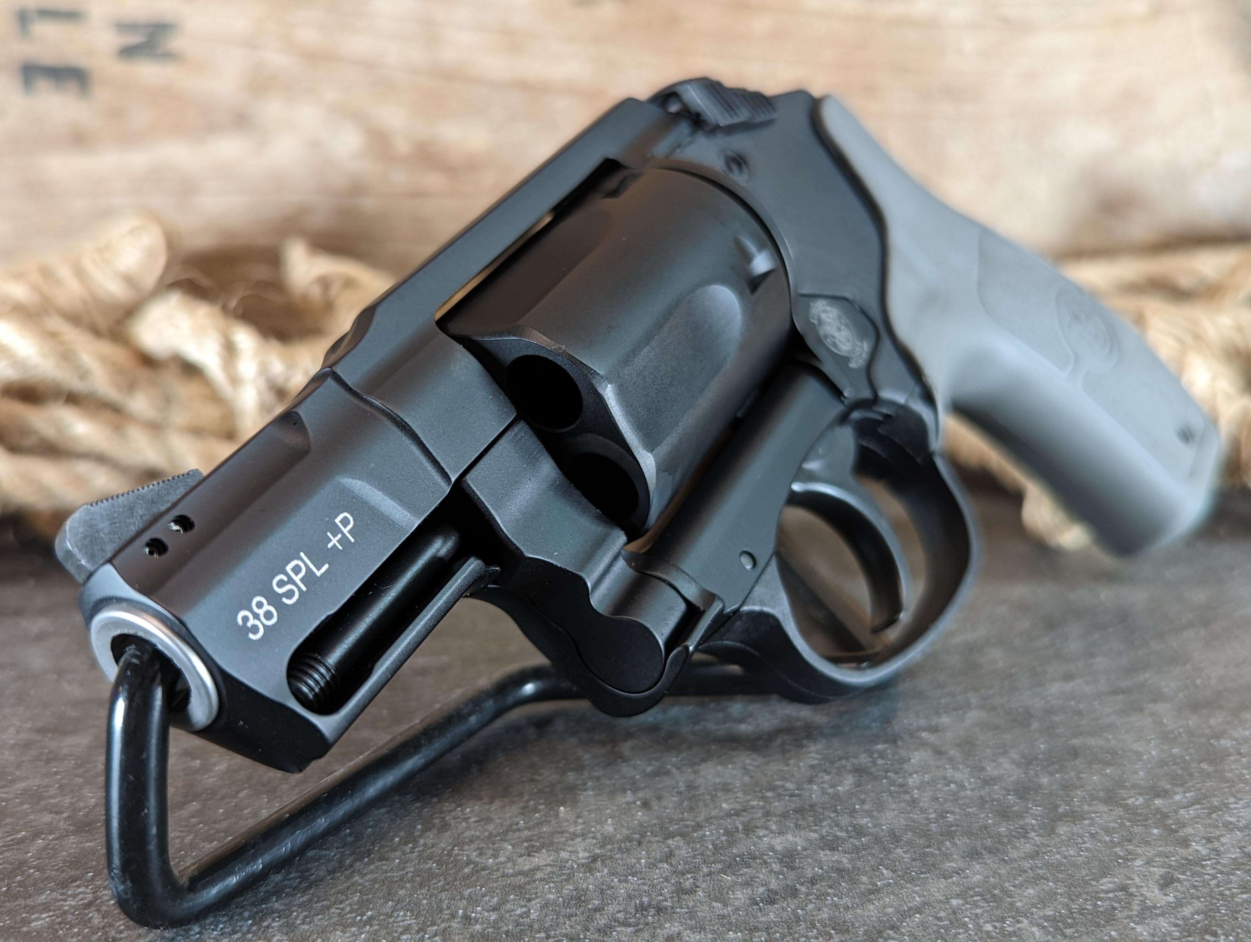 New Smith & Wesson M&P Bodyguard Gray .38Spl - harveysauctions.com