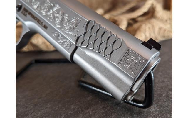 New Smith & Wesson 1911 Engraved E-Series .45ACP - harveysauctions.com