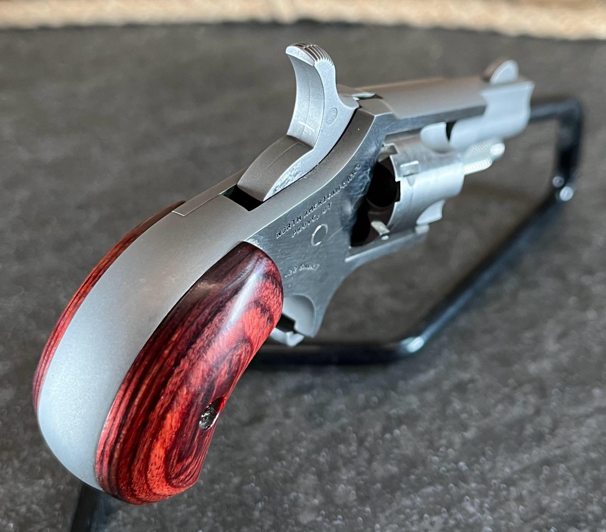 Pre-owned NAA Mini Revolver .22Short In Box - harveysauctions.com