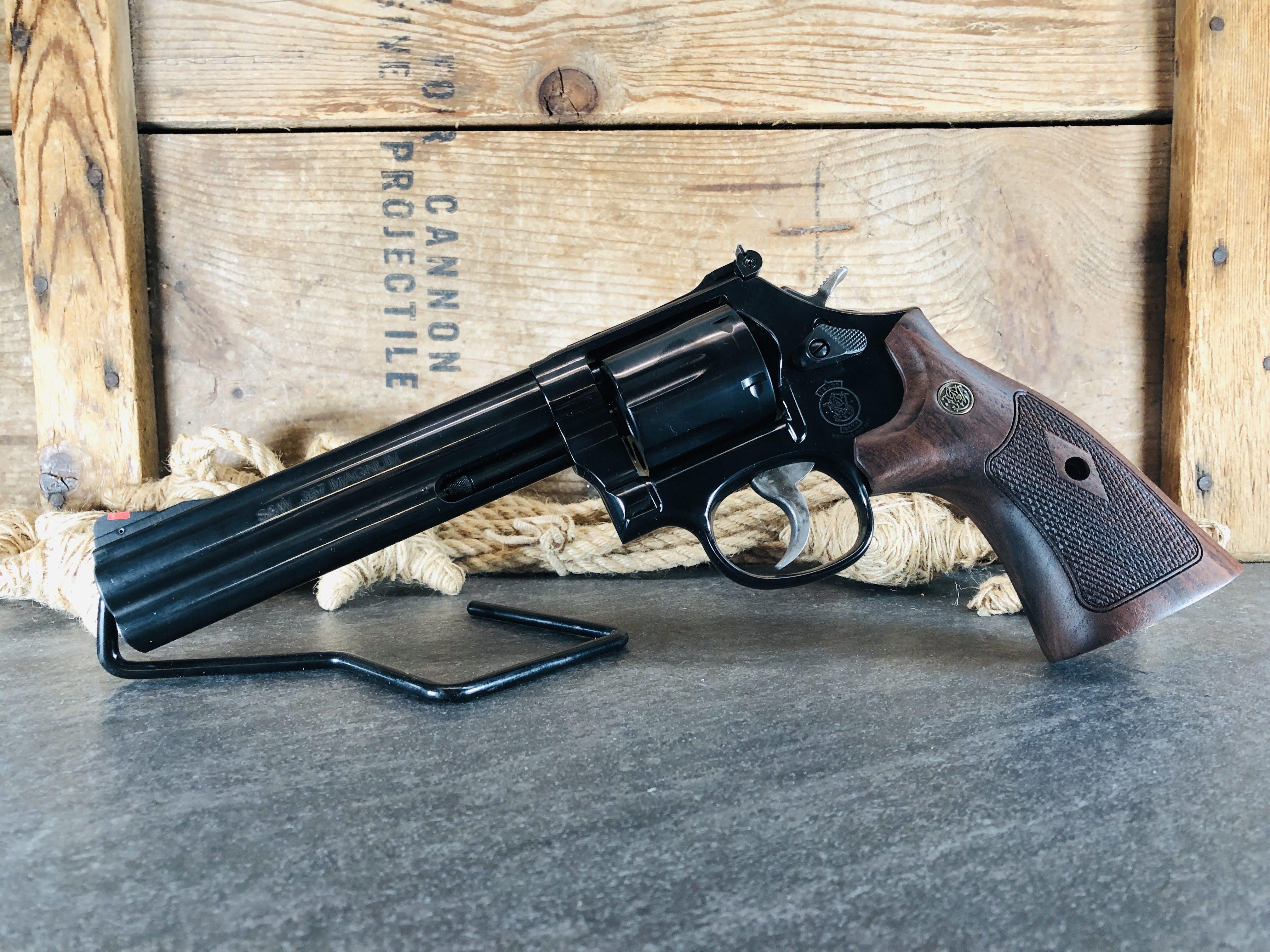 New Smith & Wesson 586 Distinguished Combat .357 Magnum Blue Steel ...
