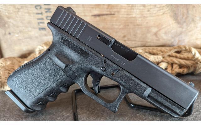 New Glock 23 Gen3 .40S&W - harveysauctions.com