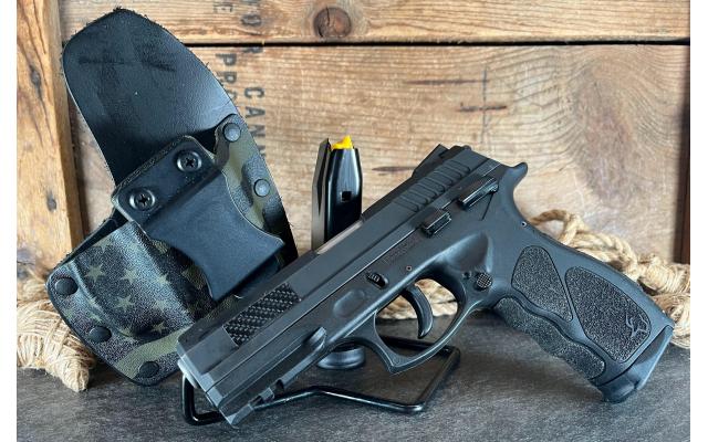 Pre-owned Taurus TH9 9mm In Hard Case - harveysauctions.com