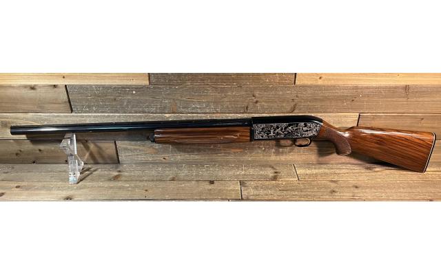 Pre-owned Ithaca Model 900 12ga In Hard Case - harveysauctions.com