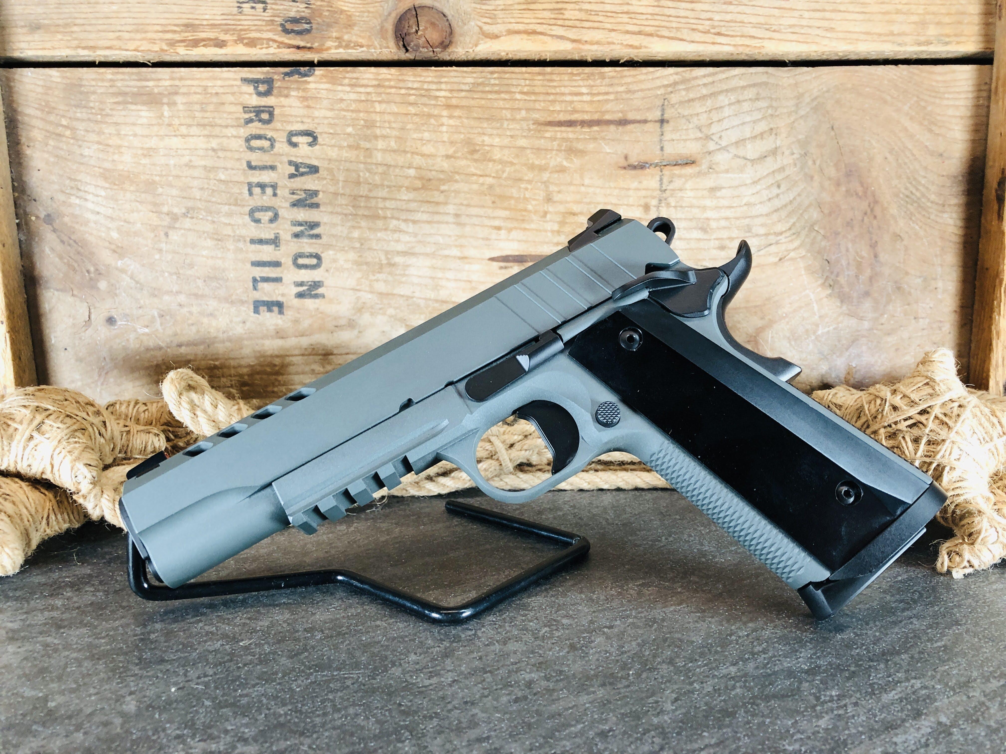 Pre-owned Tisas Night Stalker .45acp in Hard Case - harveysauctions.com