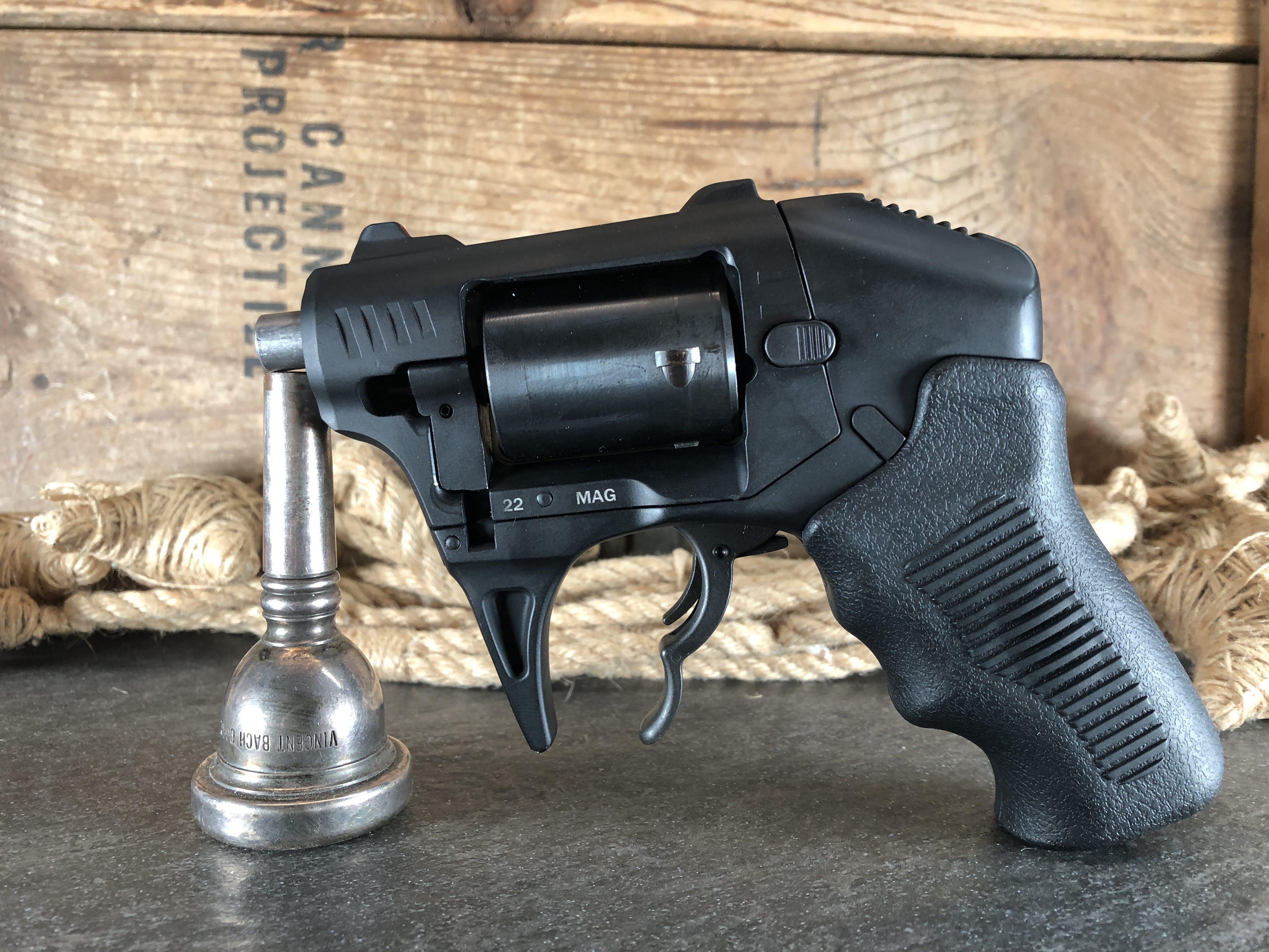 New Standard Manufacturing S333 Thunderstruck .22WMR - harveysauctions.com