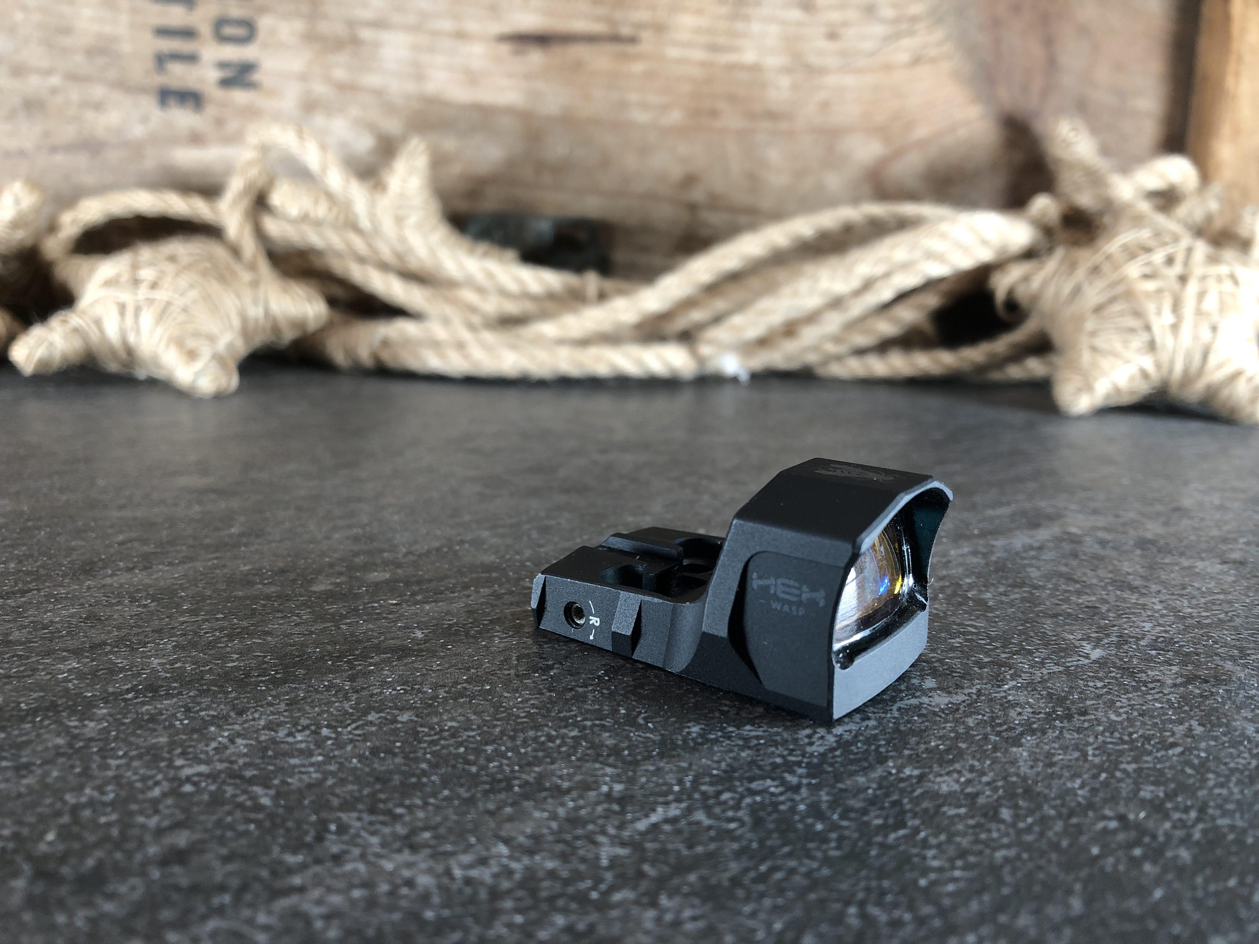 Pre-owned Hex Wasp Handgun Red Dot Sight - harveysauctions.com