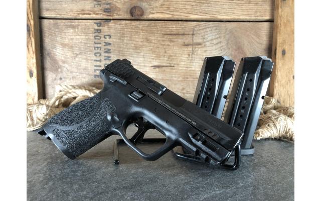 Pre-owned Smith & Wesson M&P9 M2.0 9mm in Box - harveysauctions.com