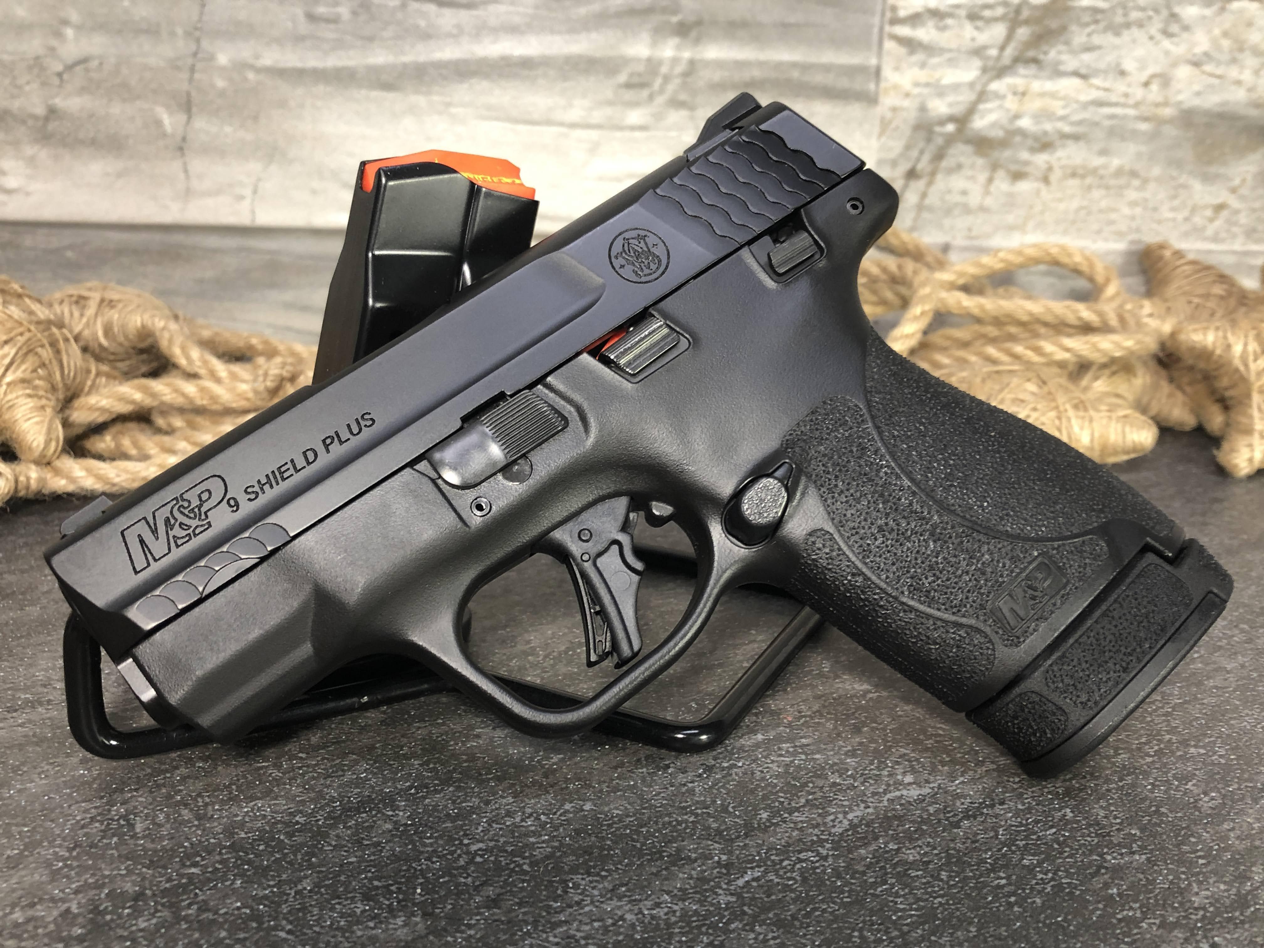 Pre-Owned Smith & Wesson M&P9 Shield Plus 9mm - harveysauctions.com