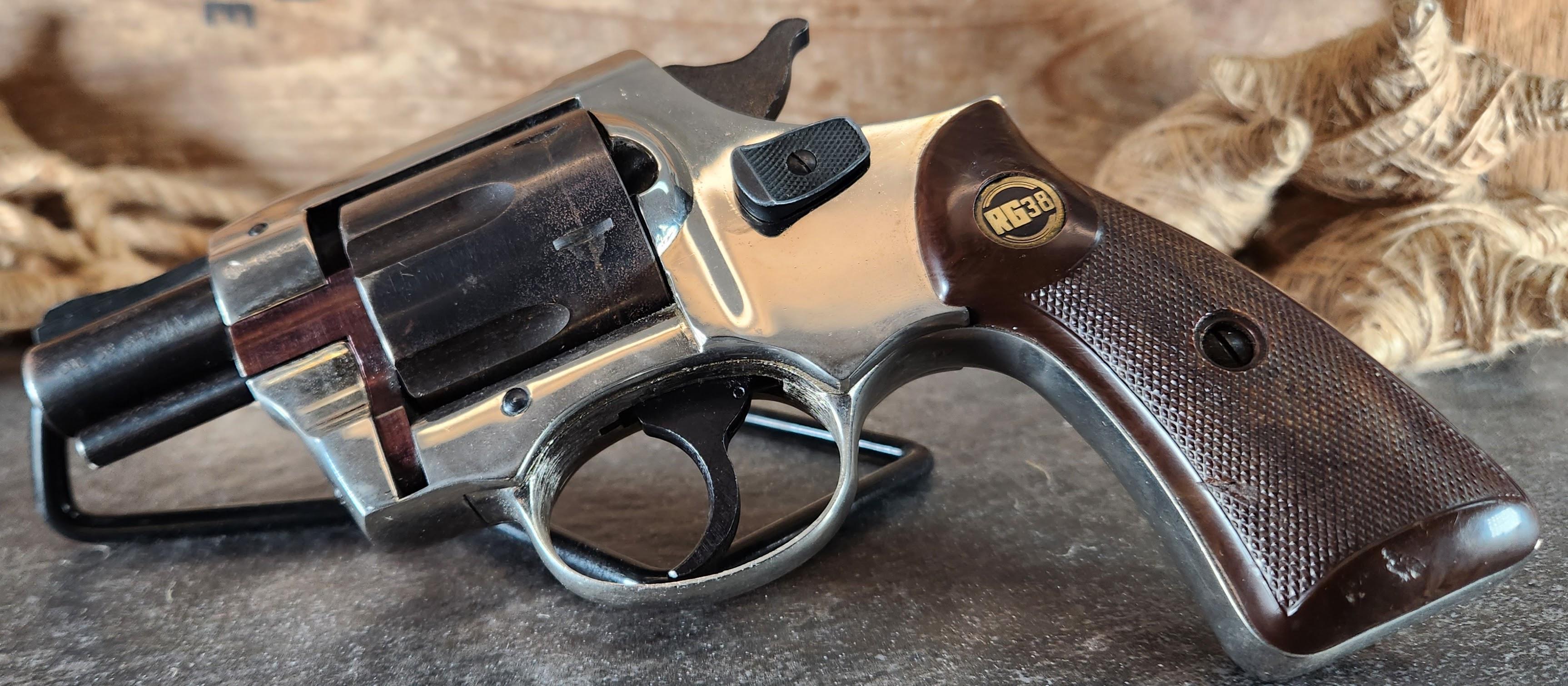 Pre-owned Rohm RG38 Snub Nose .38Spl No box - harveysauctions.com