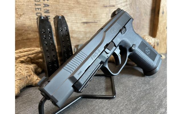 FNH FNS Long Slide 5" 9mm - NEW - harveysauctions.com
