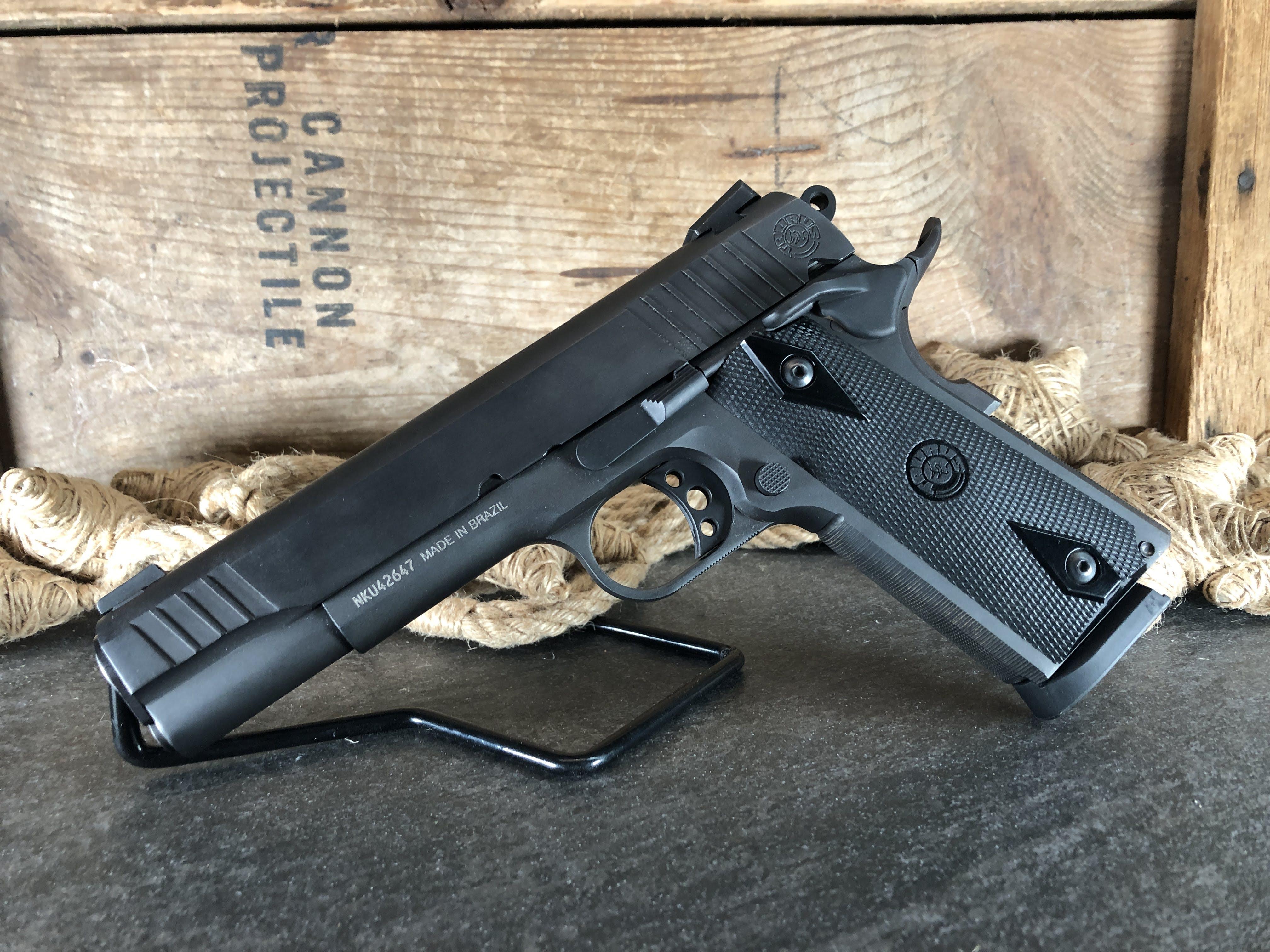 Pre-owned Taurus 1911.45acp in Hard Case - harveysauctions.com