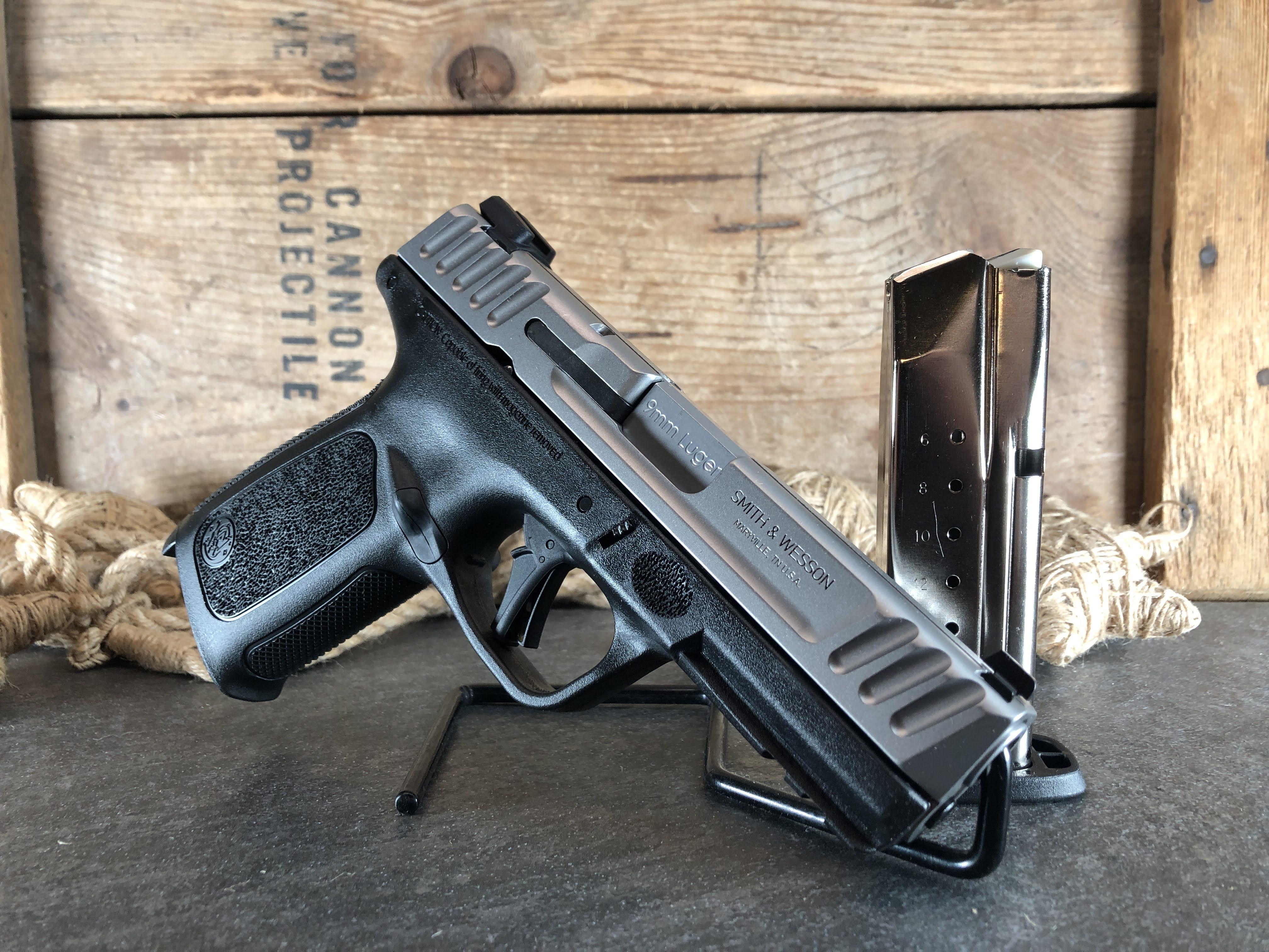 New Smith & Wesson SD9 9mm Two Tone - harveysauctions.com