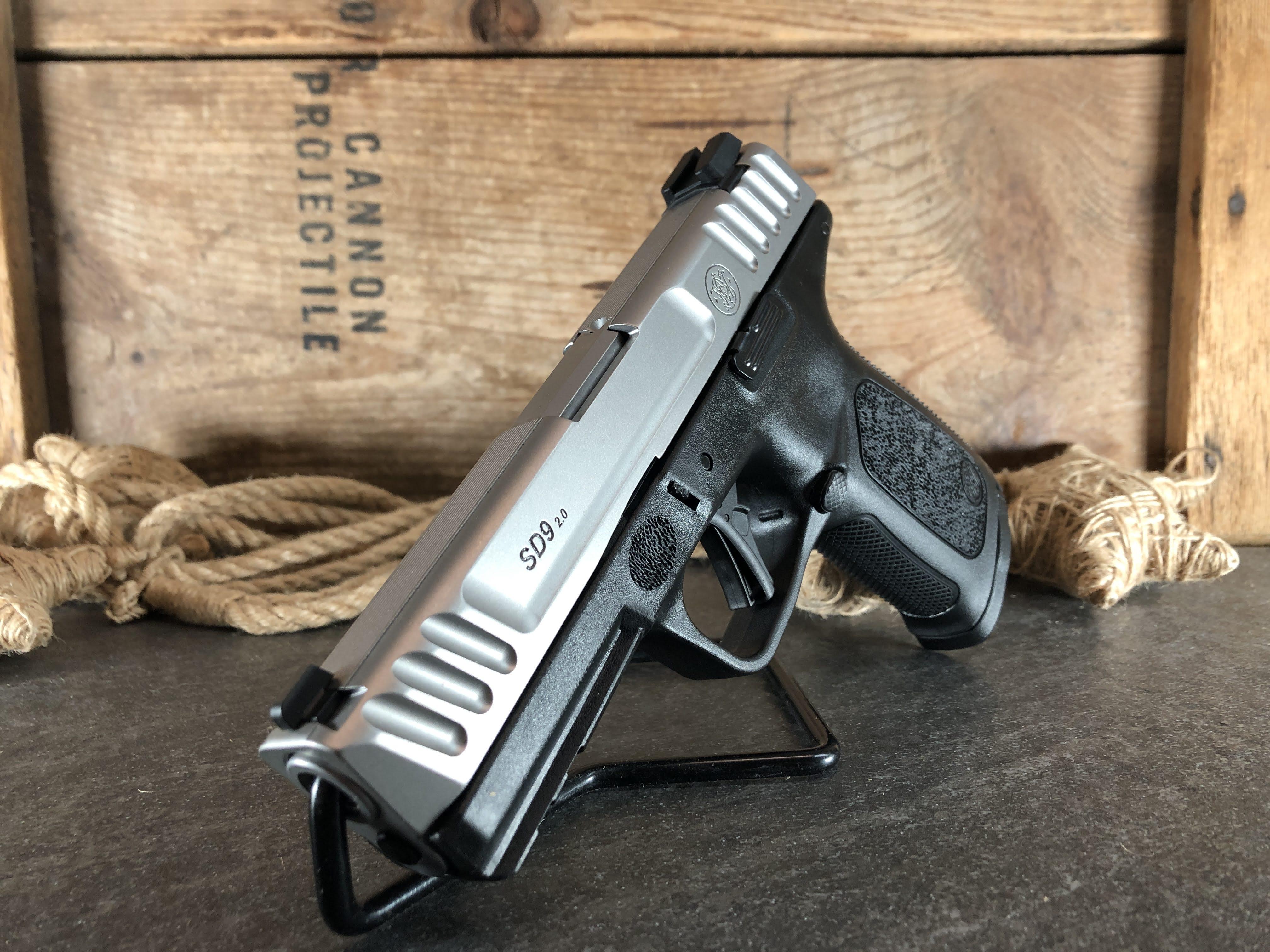 New Smith & Wesson SD9 9mm Two Tone - harveysauctions.com
