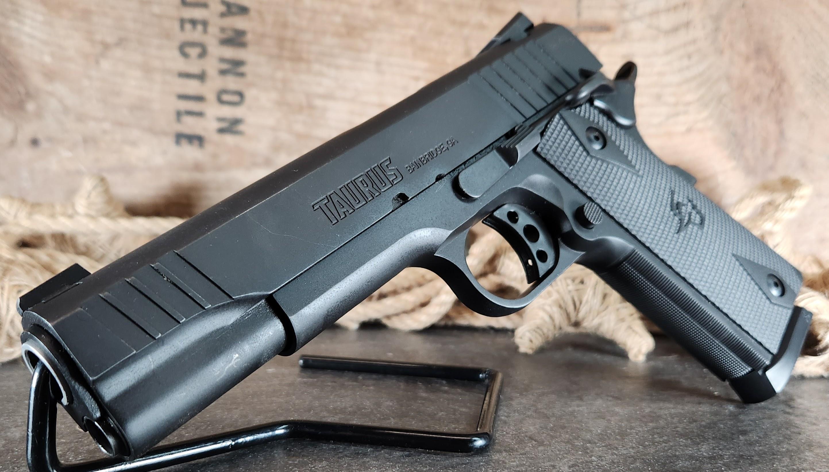 Pre-owned Taurus 1911 .45ACP in Original Hard Case - harveysauctions.com