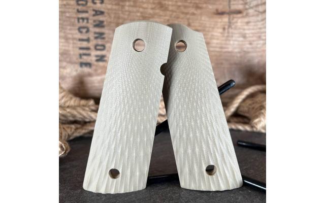 Pre-owned 1911 Full Size/Commander Tan Grips - harveysauctions.com