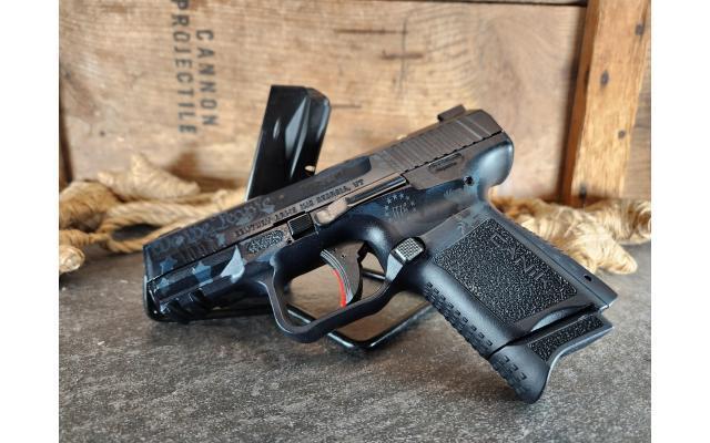 Pre-owned Canik TP9SF Elite SC 9mm in Hard Case - harveysauctions.com