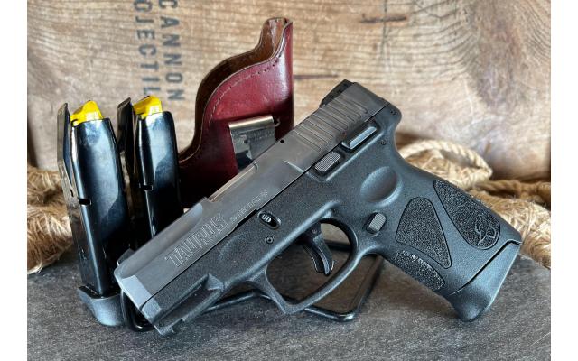 Pre-owned Taurus G2C 9mm In Soft Case - harveysauctions.com