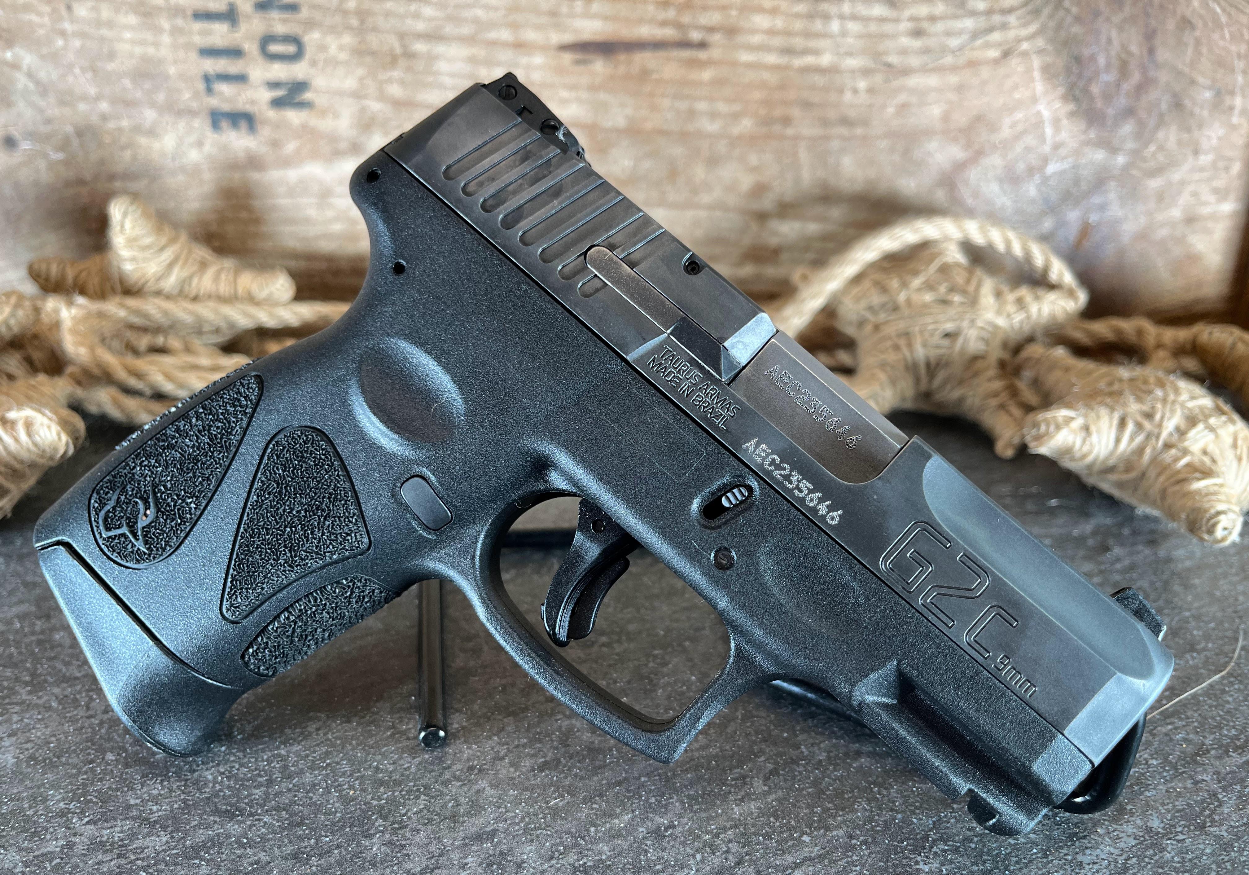 Pre-owned Taurus G2C 9mm In Soft Case - harveysauctions.com