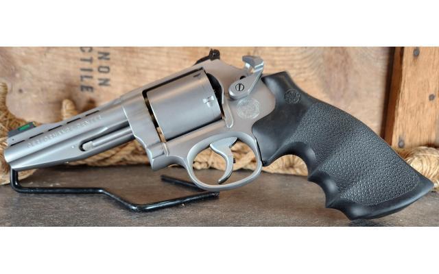 Revolvers - harveysauctions.com