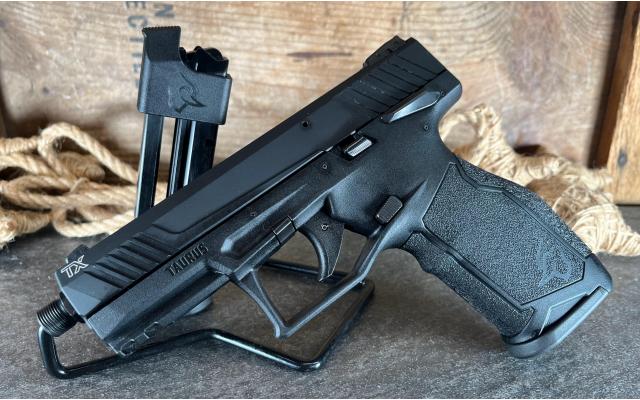 Pre-owned Taurus TX22 .22lr In Soft Case - harveysauctions.com